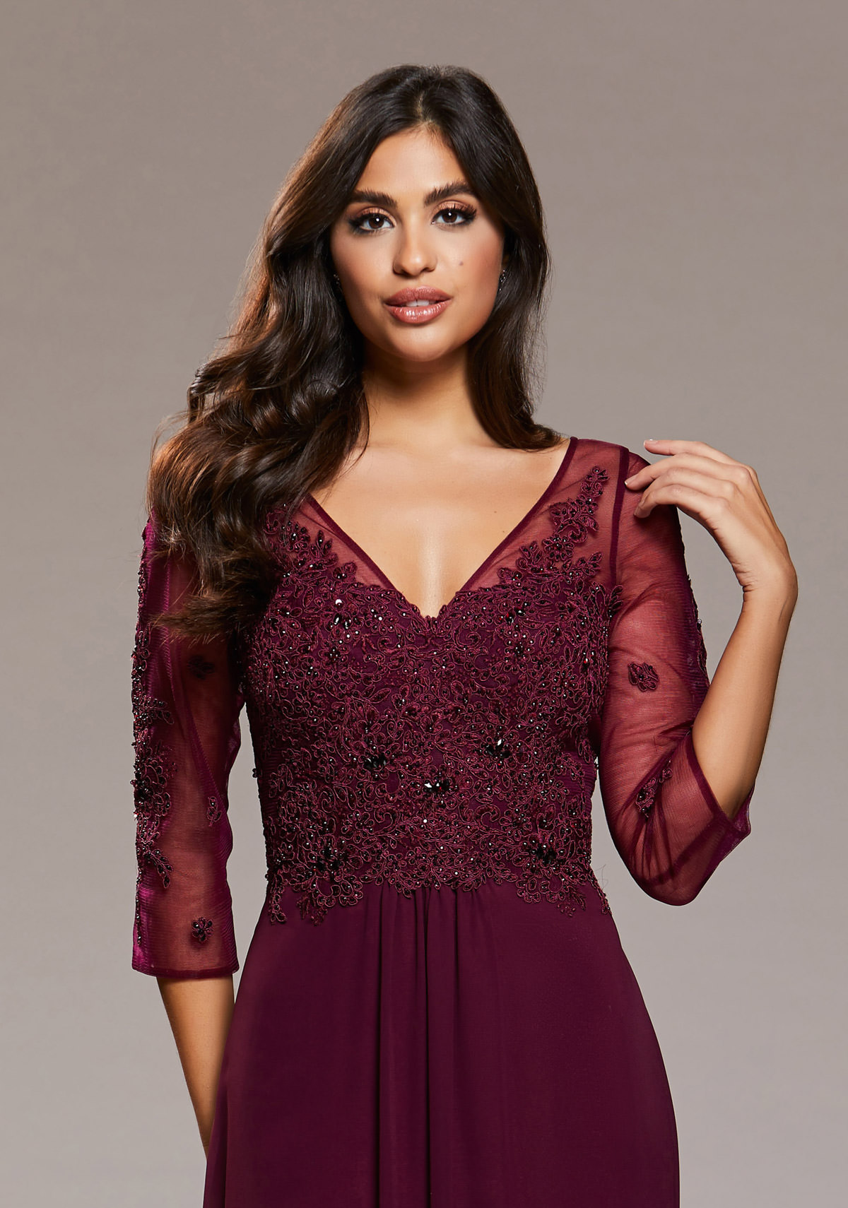 Abito da sera in chiffon a maniche lunghe in viola reale - Christian ...