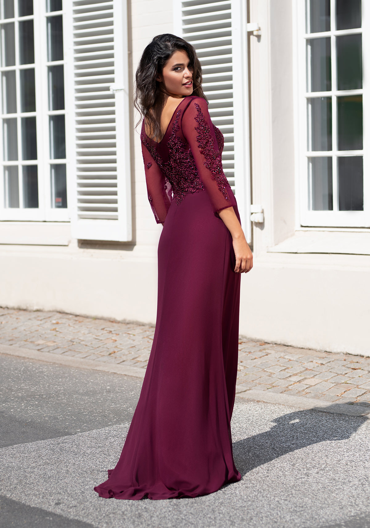 Abito da sera in chiffon a maniche lunghe in viola reale - Christian ...