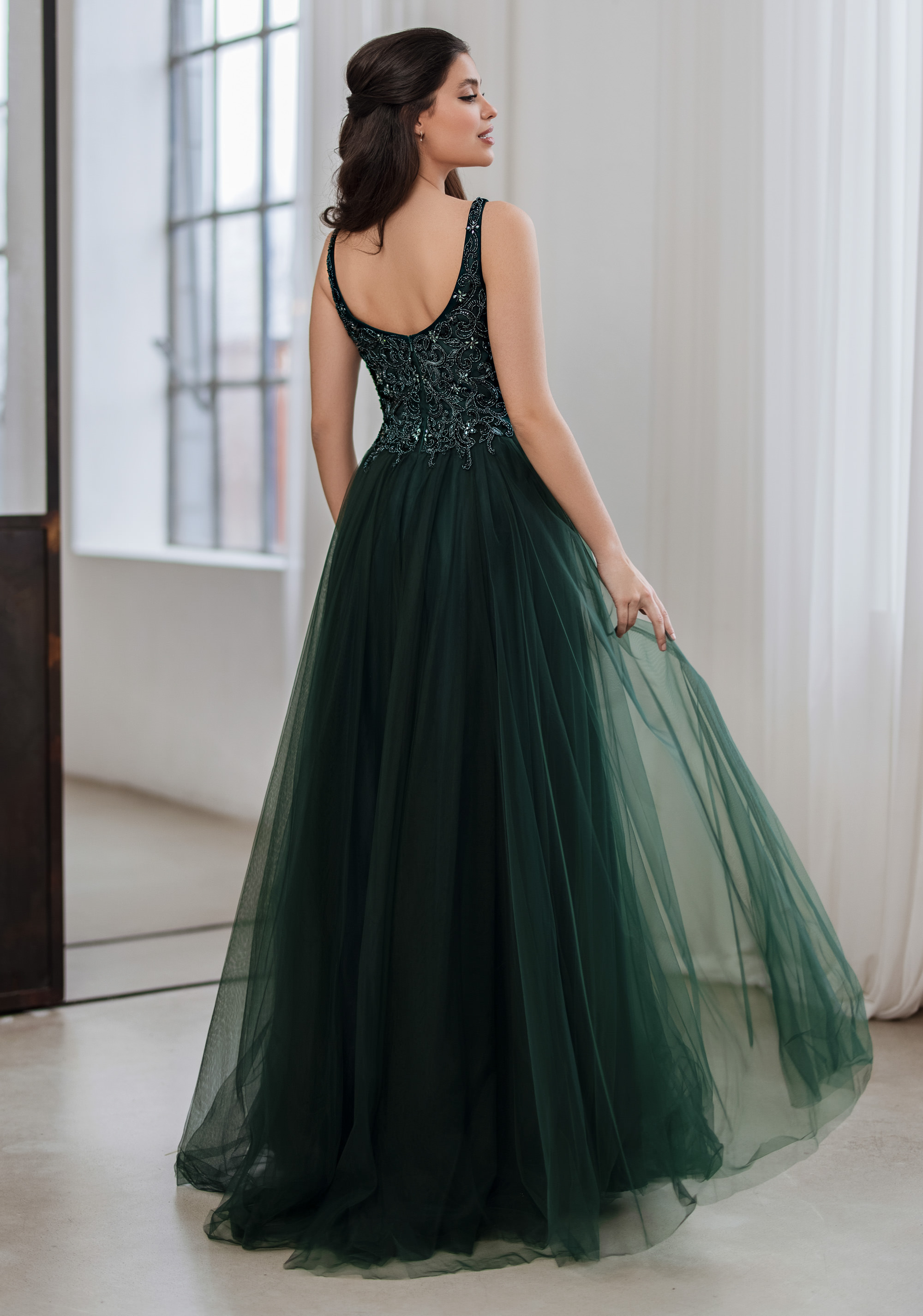 Abendkleid mit Spitzenapplikationen in Forest Green - Christian Koehlert