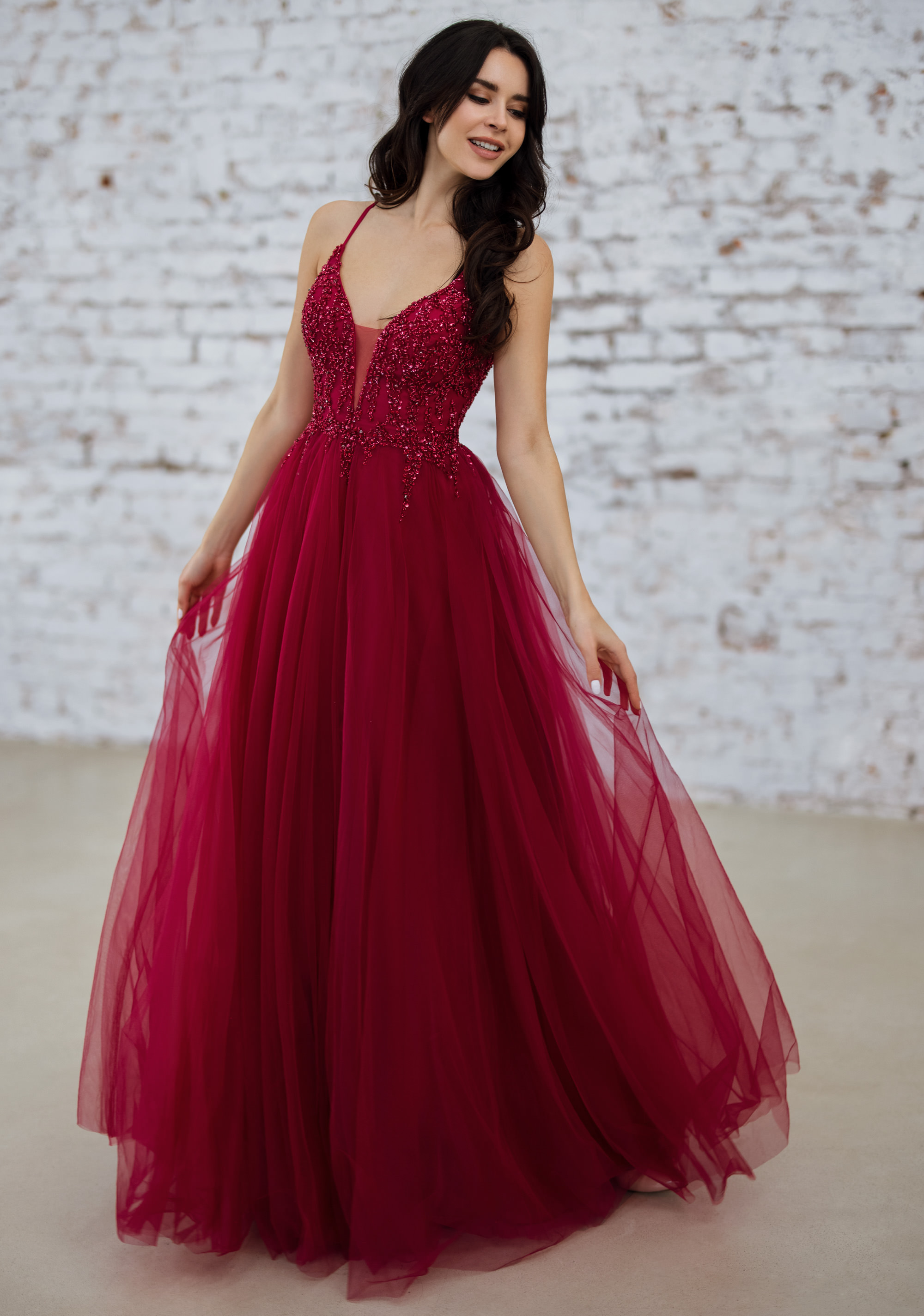 Abendkleid aus Tüll mit Rückenschnürung in Cherry Red - Christian Koehlert