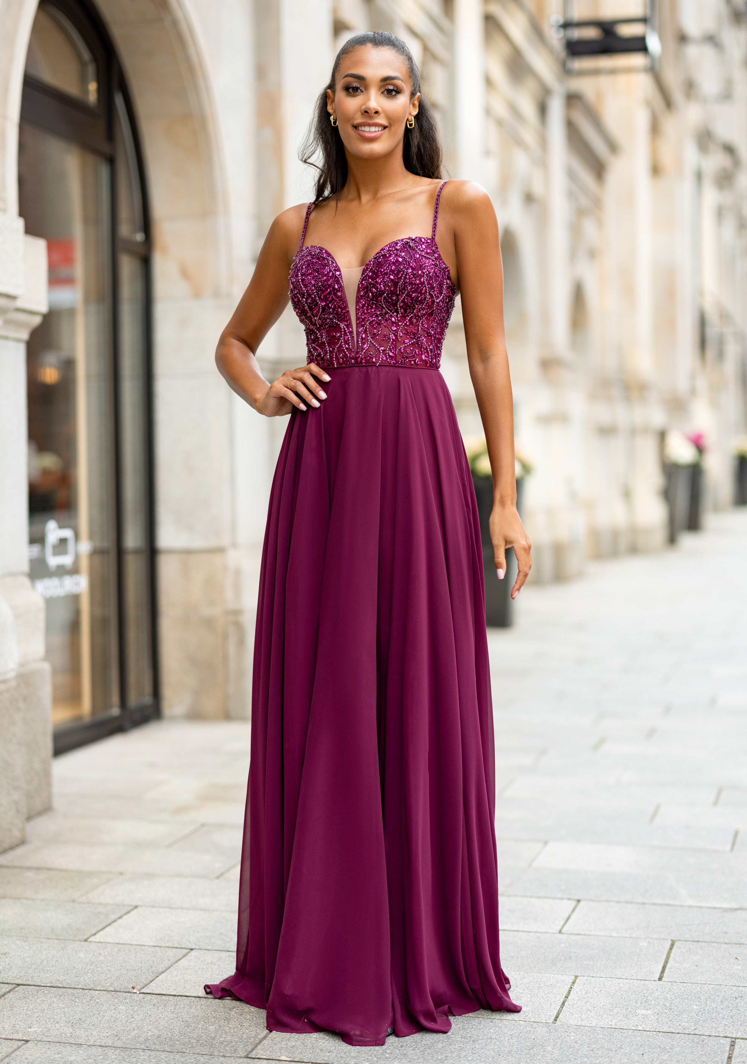 Abito da sera fluido in chiffon color viola reale - Christian Koehlert